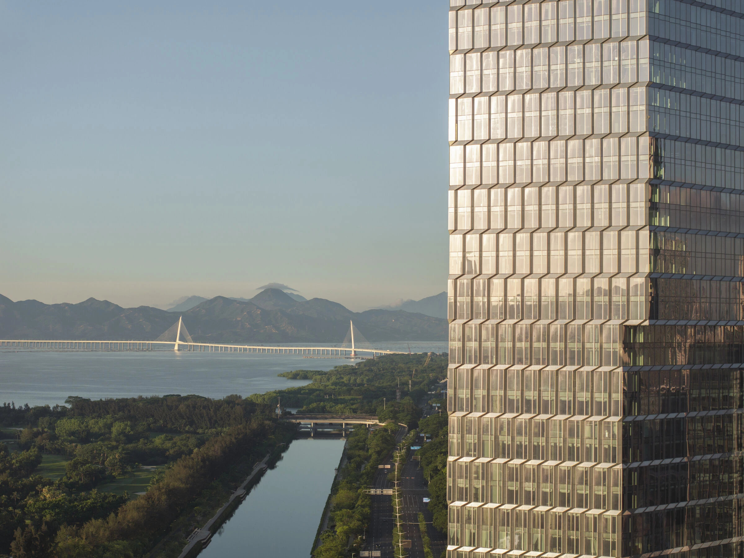 Kingdee Cloud Tower: A Facade That Mirrors the Sky - GlassBalkan